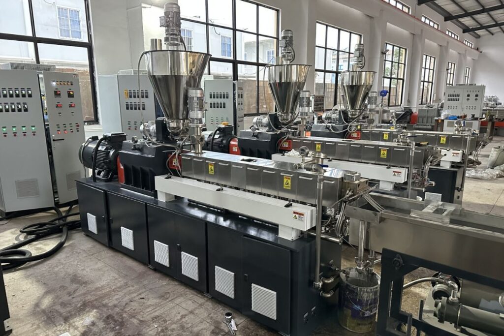 Twin Screw Extrusion Machine – AAR KAY